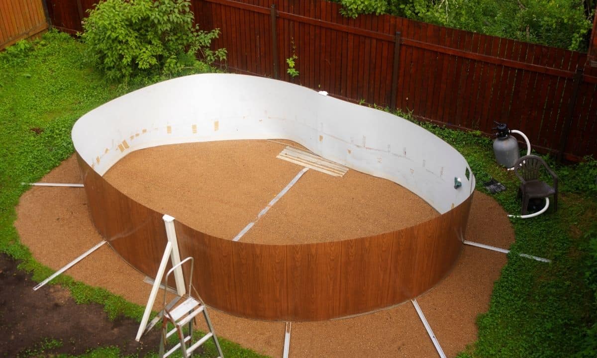 How To Level Ground For Pool Without Digging (Easy Ways) – Best Home Fixer