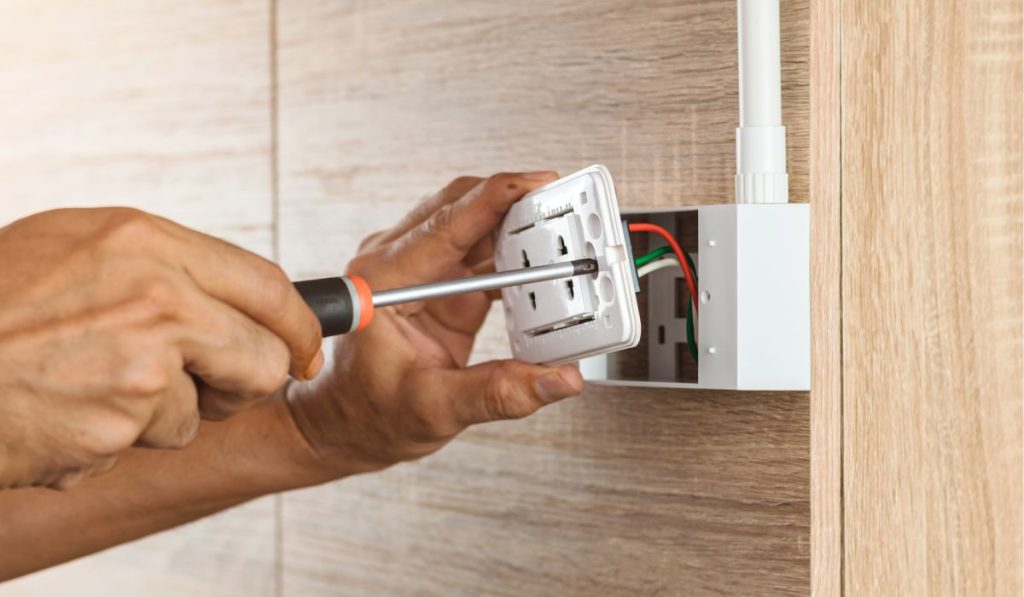 How To Replace An Outlet With 4 Wires: Step By Step Guide – Best Home Fixer